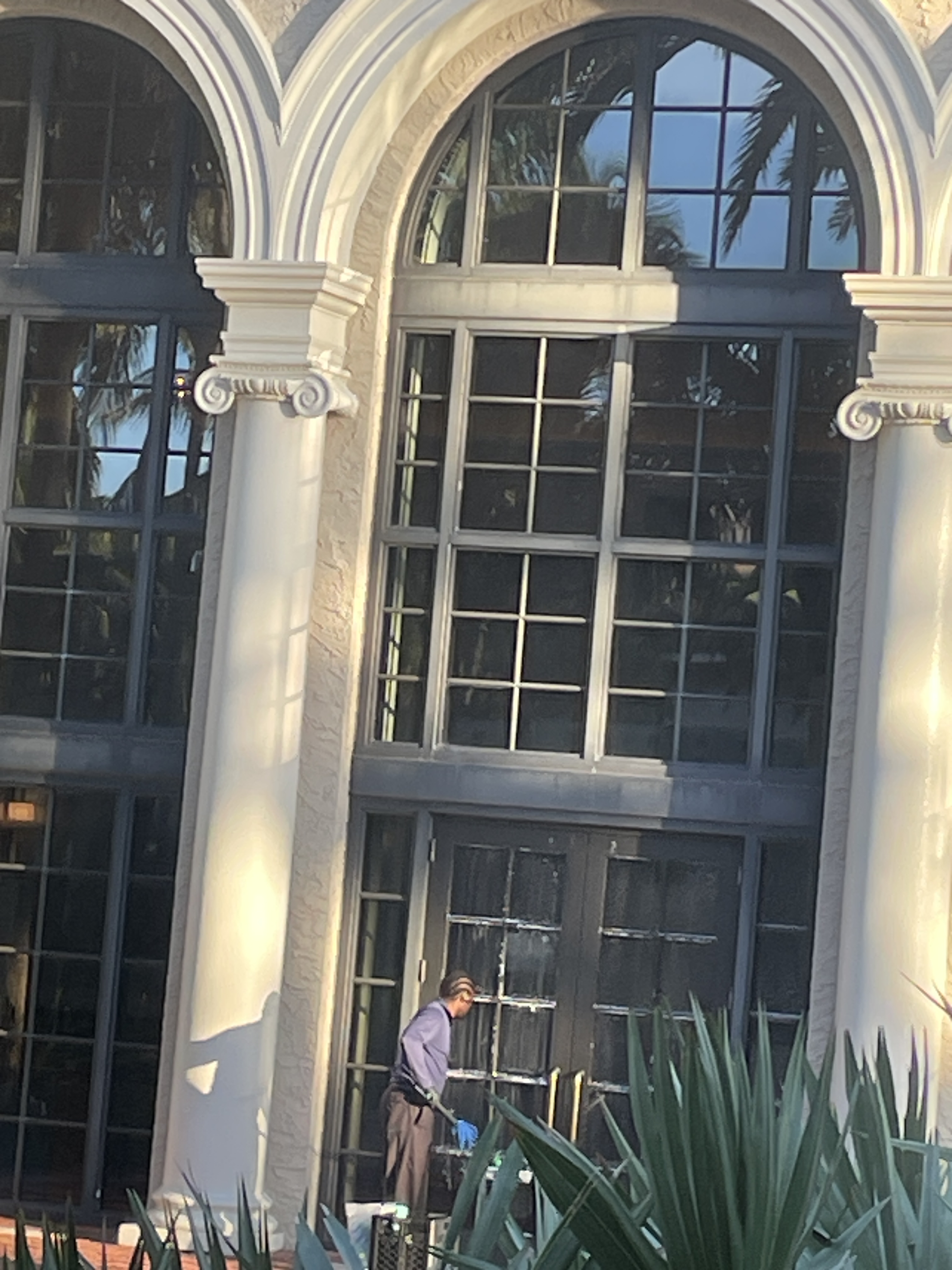 Gimme a Breakers… – BUILT TO LEAD